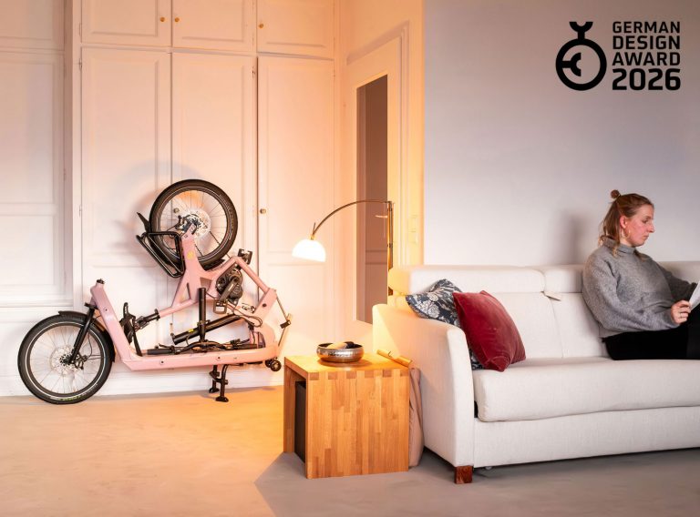 FOLD – Full-Size Cargo Bike That Folds Compact
